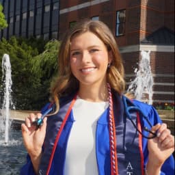 CollegeXpress No-Essay Scholarship | Bold.org