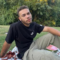 400 Bold Points No-Essay Scholarship | Bold.org