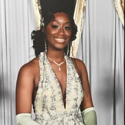 Barbara J. DeVaney Memorial Scholarship Fund | Bold.org